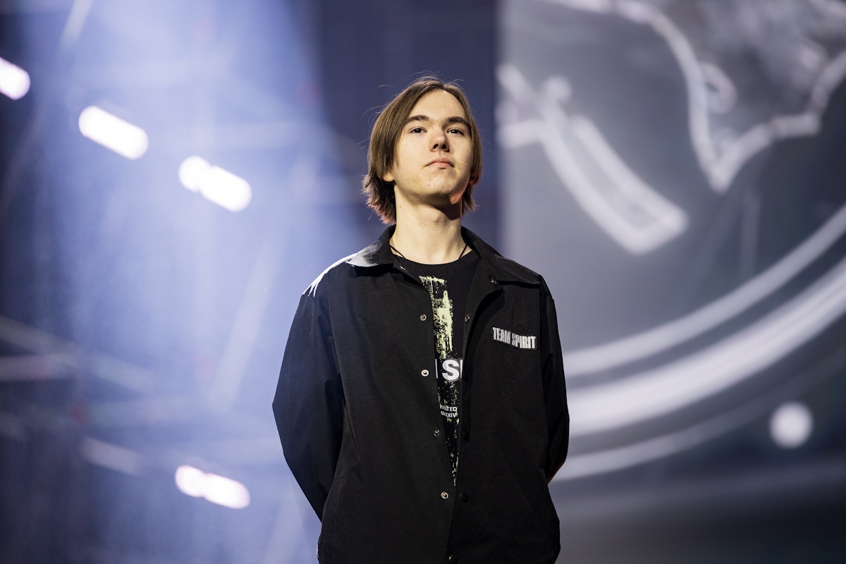 CS2: BC.Game de s1mple teria tentado comprar elenco da Team Spirit, diz ...